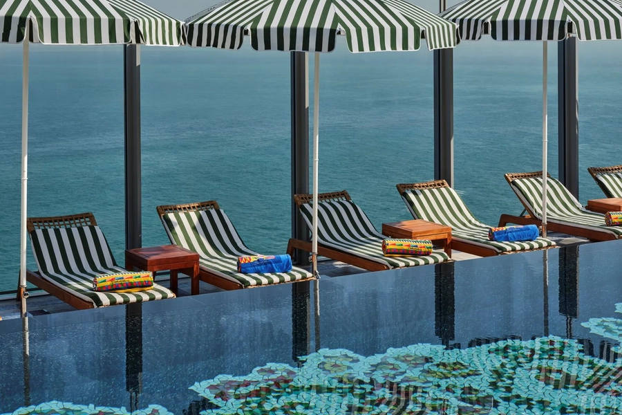 Cloud 22: Infinity Pool and Rooftop Bar | Atlantis The Royal