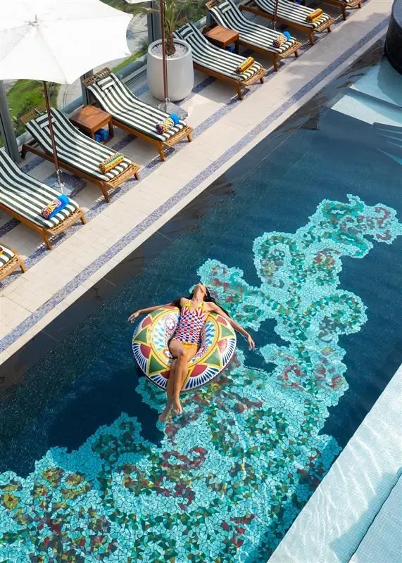 Cloud 22 Dubai: Luxurious Infinity Pool & Rooftop Bar @ Atlantis The Royal