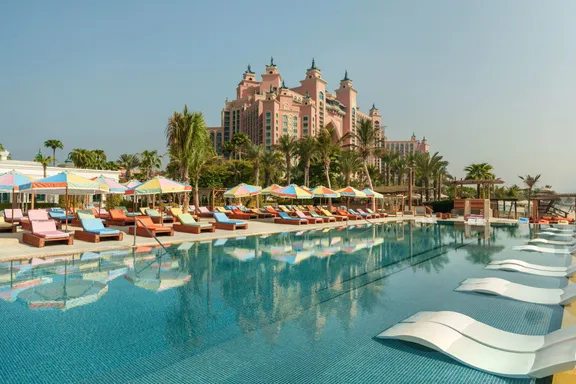 The Casablanca Beach Club Experience | Atlantis Dubai